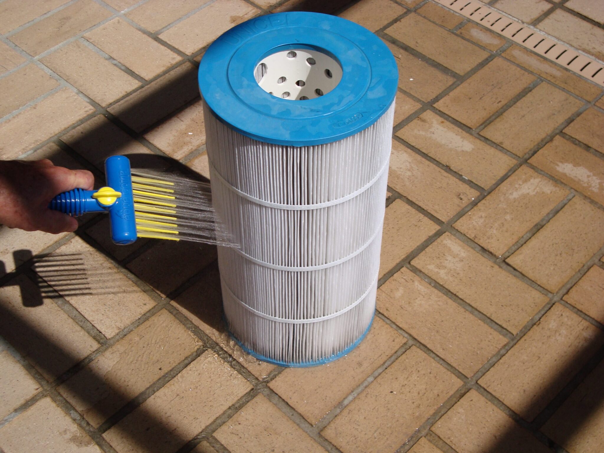 Cartridge Filter Cleaning Tool - Aqua Comb - Hudson